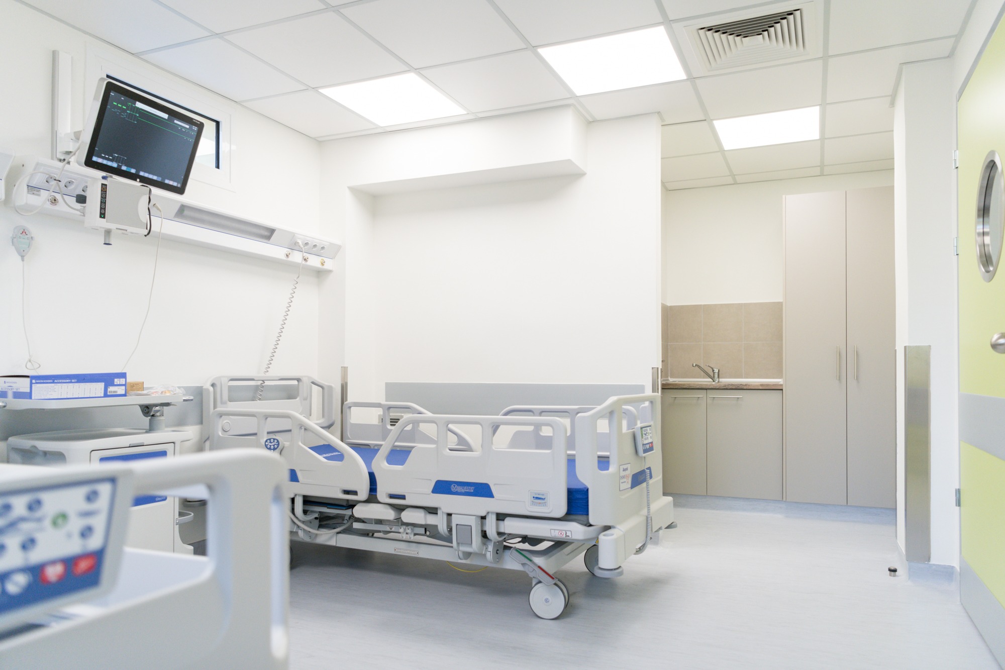 Construction of new Special Infections Unit at AHEPA Hospital - Axis ...